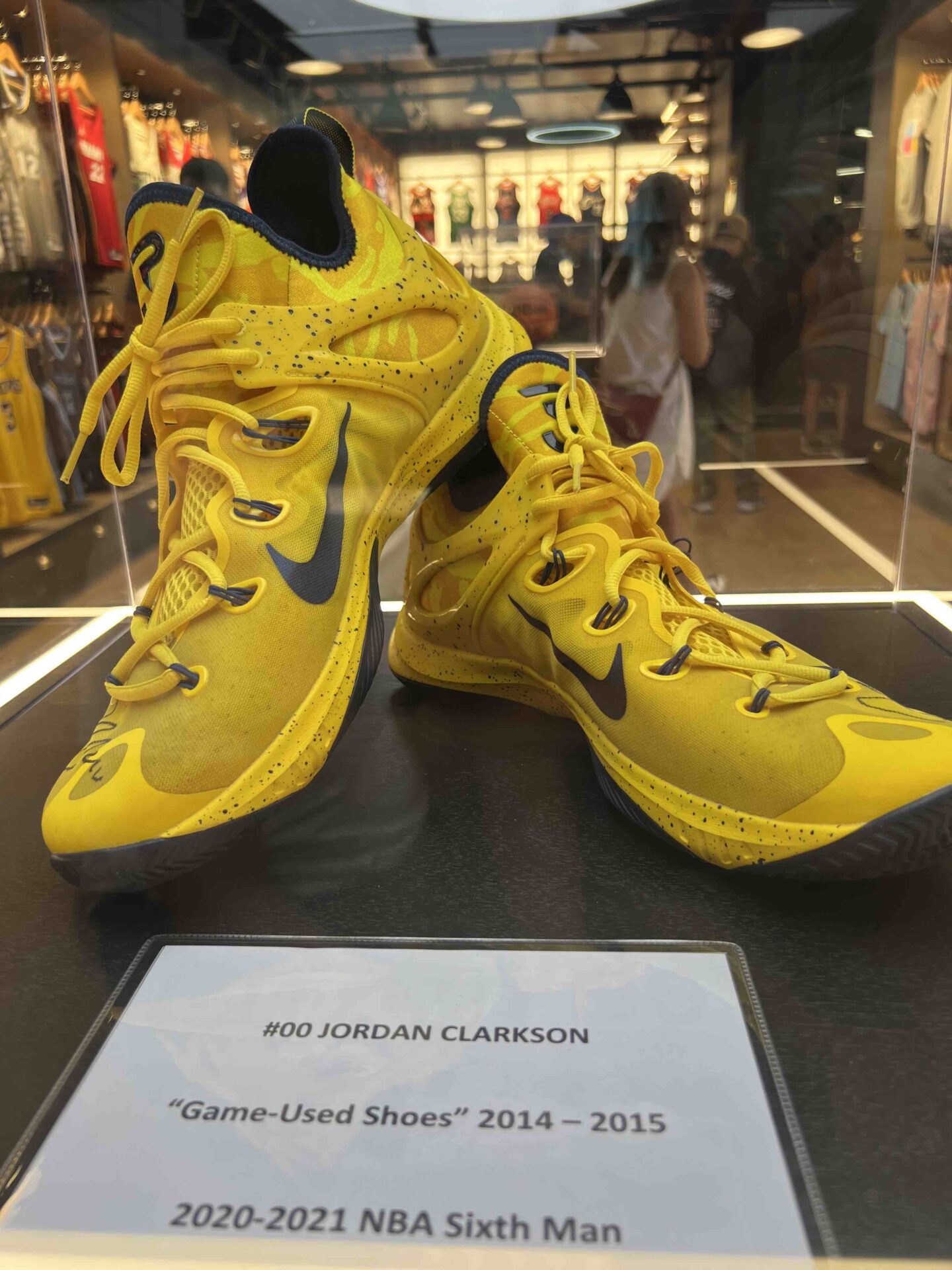 5 Things That We Loved About Manila’s New NBA Store