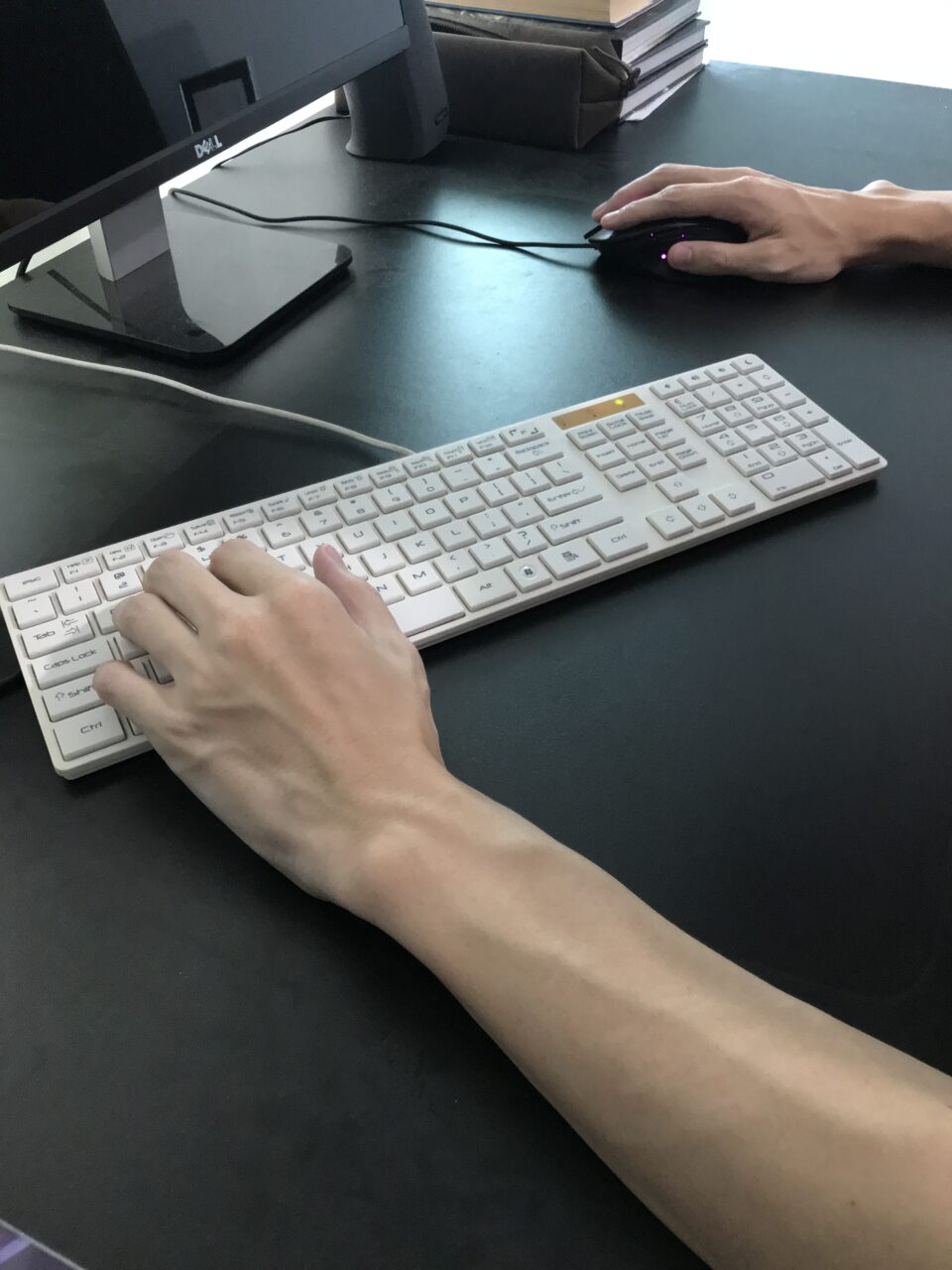 Which Keyboard and Mouse Position is Best for You?